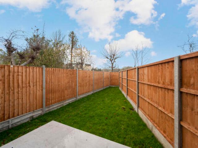 2 bedroom apartment for sale in Coombe Lane, West Wimbledon, SW20