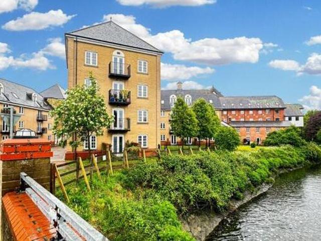 2 Bedroom Apartment For Sale In Colchester, Colchester