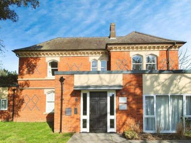 2 Bedroom Apartment For Sale In Colchester, Essex