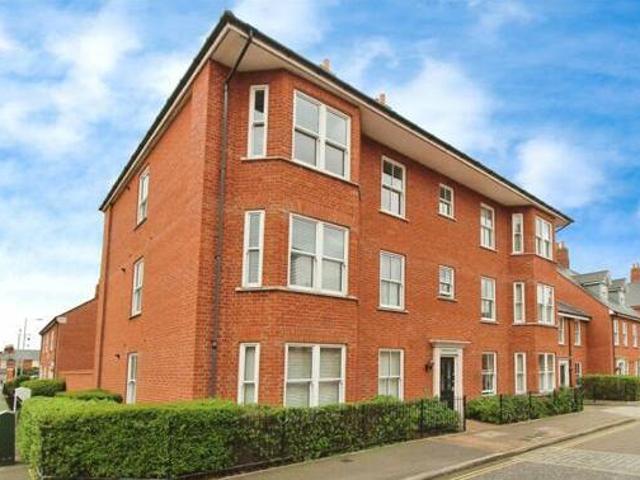 2 Bedroom Apartment For Sale In Colchester, Essex