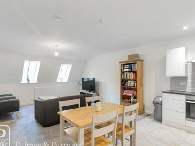 2 Bedroom Apartment For Sale In Colchester, Essex