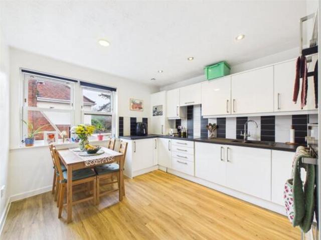 2 bedroom apartment for sale in Colehurst Park, Lansdowne Walk, Worcester, Worcestershire, WR3