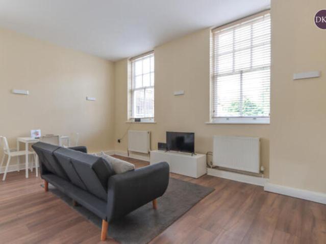 2 bedroom apartment for sale in College Yard, Gammons Lane, WD24