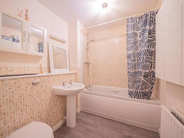 2 bedroom apartment for sale in Collingtree Court, Solihull, B92