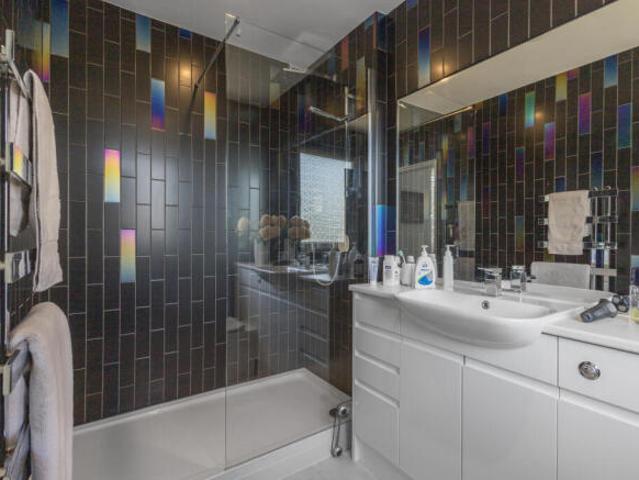2 bedroom apartment for sale in Compton Place Road, Eastbourne, BN21