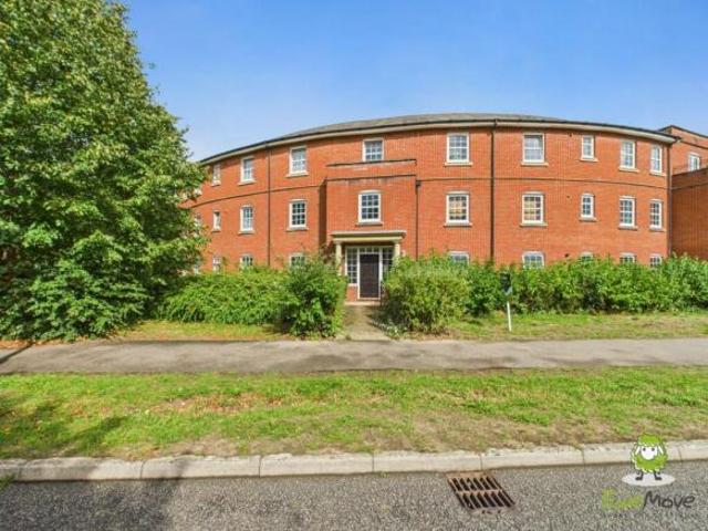 2 bedroom apartment for sale in Compton Way, Sherfield on Loddon, Hook, Hampshire, RG27