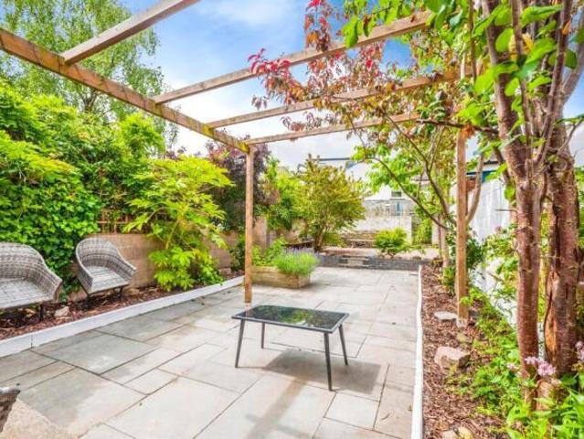 2 bedroom apartment for sale in Conway Road, Cardiff, CF11