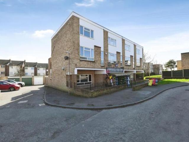 2 bedroom apartment for sale in Copperfield Gardens, Brentwood, CM14