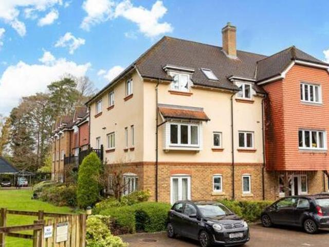 2 Bedroom Apartment For Sale In Copthorne