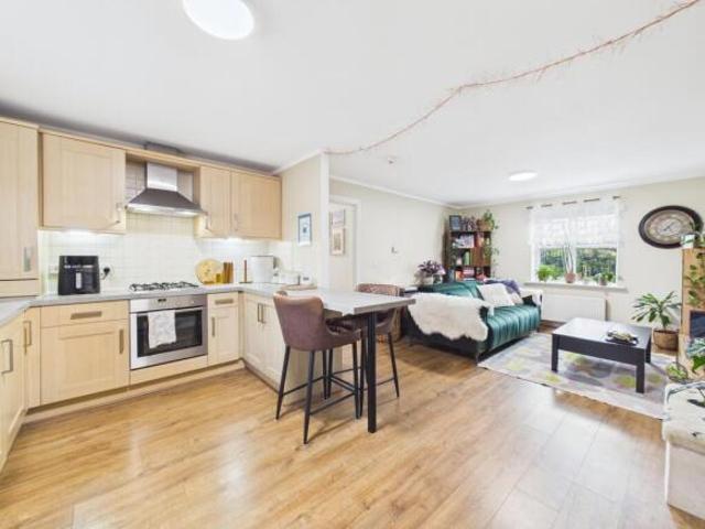 2 bedroom apartment for sale in Coral Close, City Point, DE24