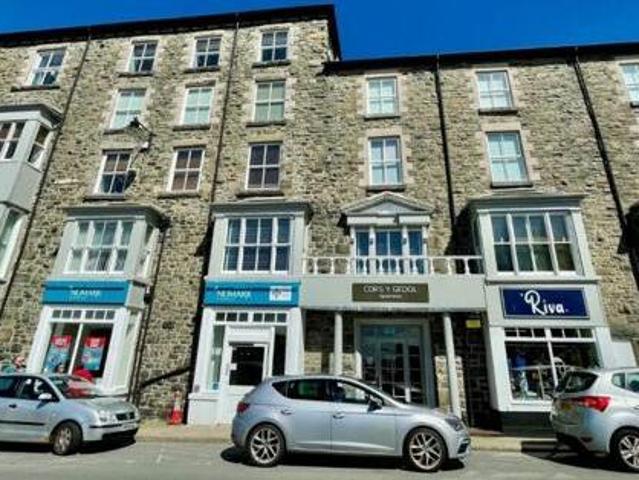 2 Bedroom Apartment For Sale In Cors Y Gedol