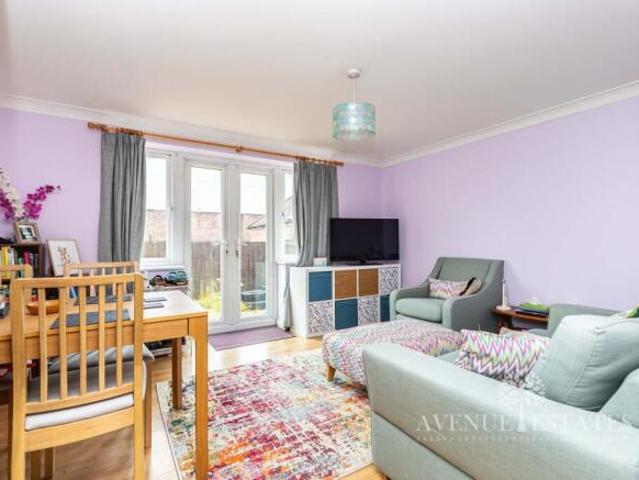 2 bedroom apartment for sale in Courtfield House, Holdenhurst Road, Bournemouth, Christchurch Poole, BH8