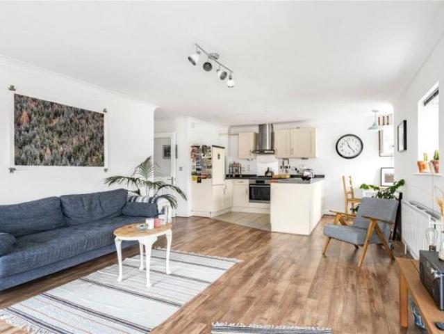 2 bedroom apartment for sale in Coxs Ground, Waterways, OX2