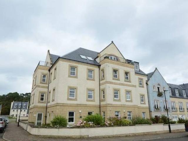 2 bedroom apartment for sale in Cromarty Grove Inverkip PA16