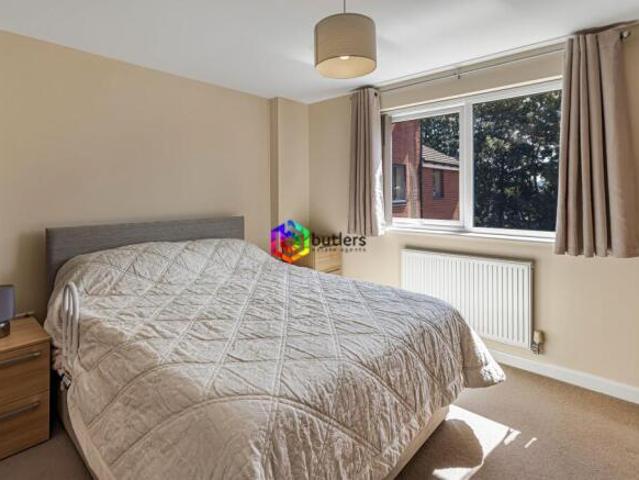 2 bedroom apartment for sale in Crossland Drive, Woodland House, S12