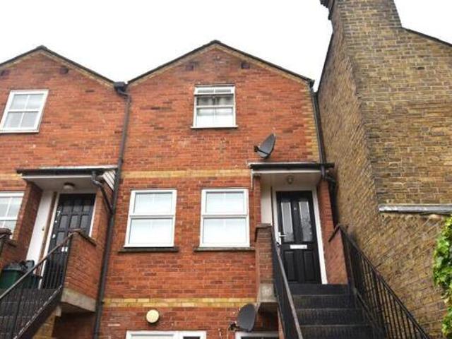 2 Bedroom Apartment For Sale In Crowhurst Road