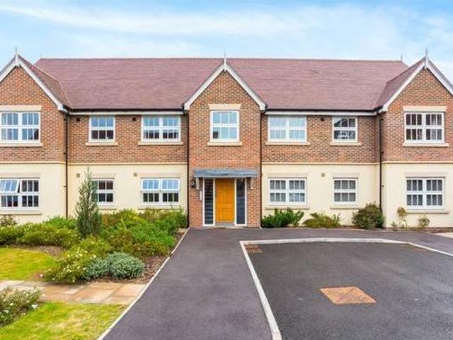 2 bedroom apartment for sale in Crown Close Pewsey SN9
