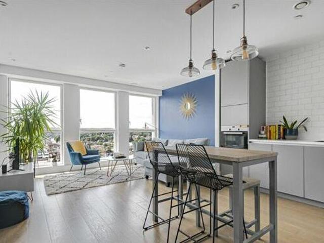 2 Bedroom Apartment For Sale In Croydon
