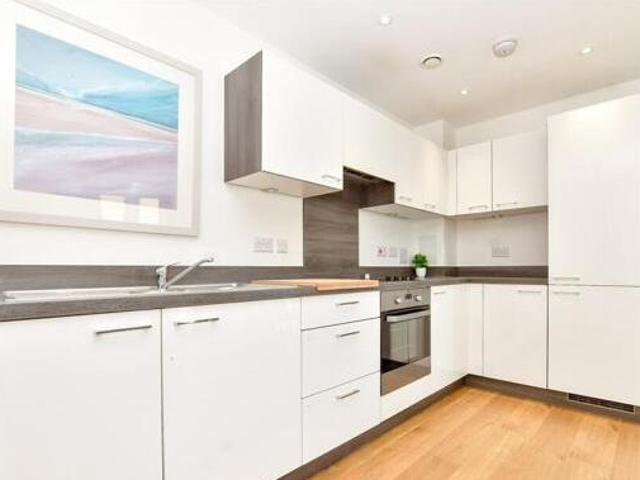 2 Bedroom Apartment For Sale In Croydon