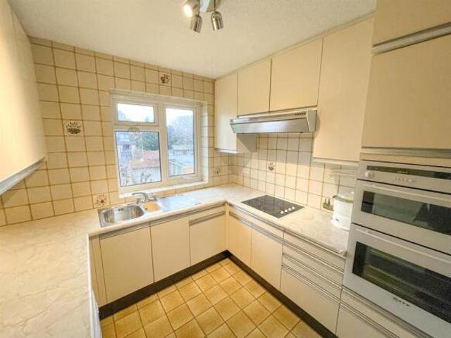 2 bedroom apartment for sale in Dukes Drive, Leicester, LE2
