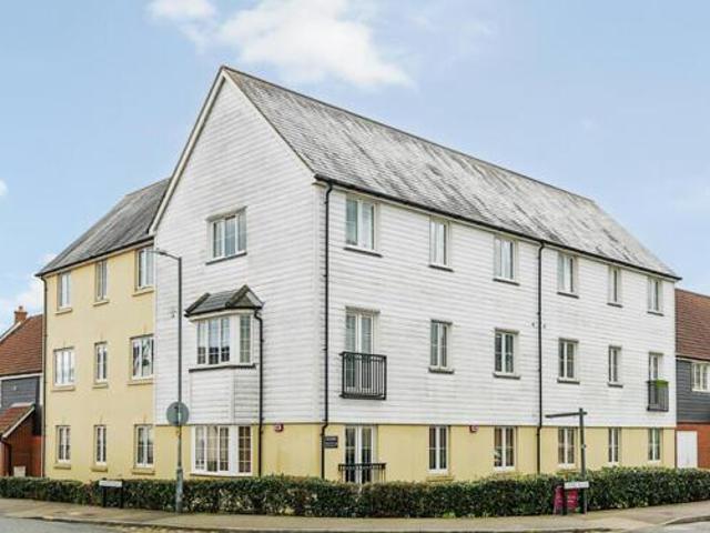 2 Bedroom Apartment For Sale In Dunmow, Essex