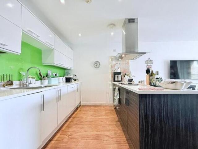 2 bedroom apartment for sale in Dunn Side, Chelmsford, CM1