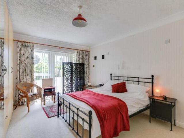 2 bedroom apartment for sale in Dan Y Bryn Avenue, Radyr, Cardiff, CF15