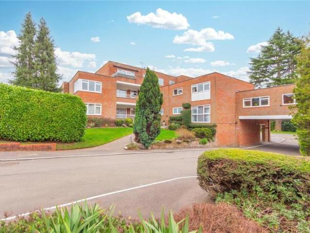 2 bedroom apartment for sale in Darnhills, Radlett, Hertfordsh.