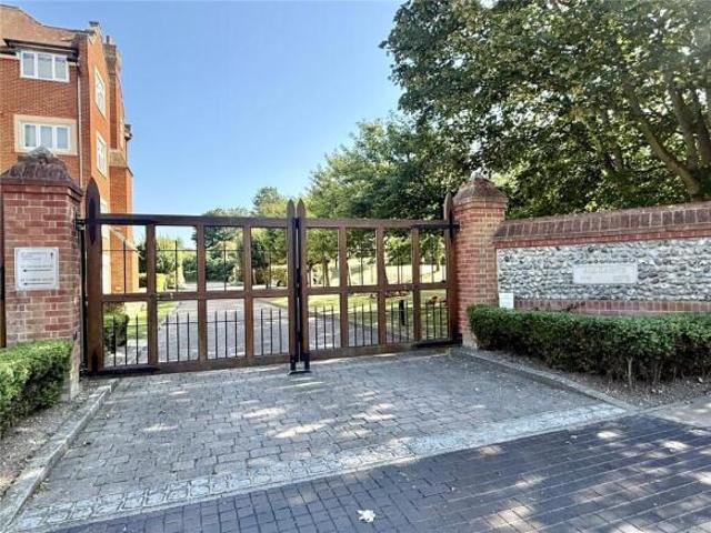 2 bedroom apartment for sale in Darley Road, Meads, Eastbourne, East Sussex, BN20
