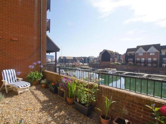 2 bedroom apartment for sale in Daytona Quay, Eastbourne, BN23