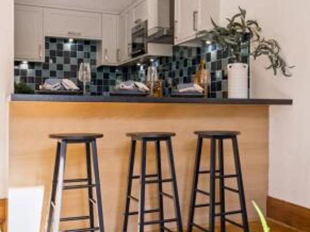 2 bedroom apartment for sale in Deanston Drive, Shawlands, Glasgow, G41