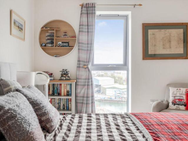 2 bedroom apartment for sale in Discovery Road, Plymouth, Devon, PL1