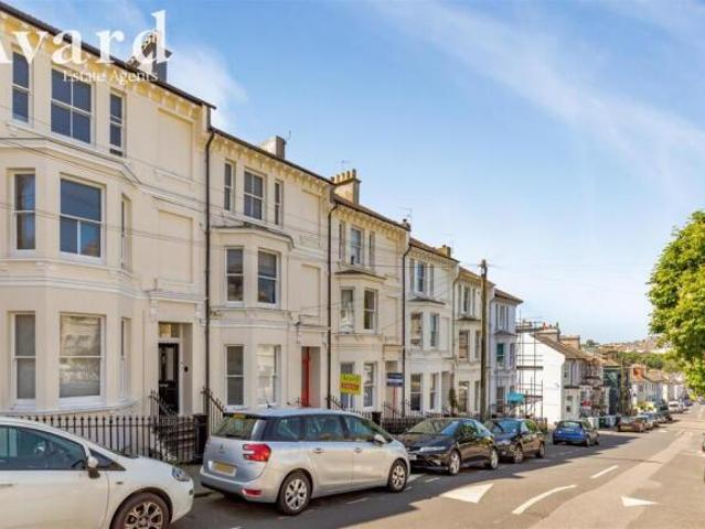 2 bedroom apartment for sale in Ditchling Rise, Brighton, BN1
