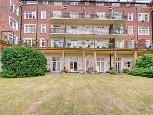 2 Bedroom Apartment For Sale In Droitwich, Worcestershire