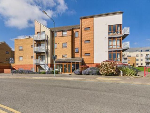 2 bedroom apartment for sale in Evelyn Walk, Greenhithe, Kent, DA9