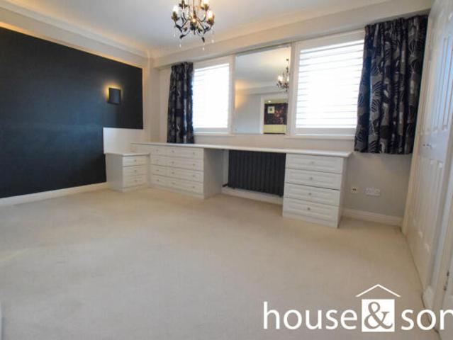 2 bedroom apartment for sale in Exceptional Value, Sea View Apartment, East Cliff, Bournemouth, BH1