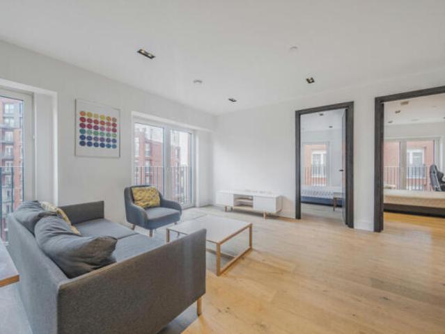 2 bedroom apartment for sale in Exchange Gardens, Vauxhall, SW8