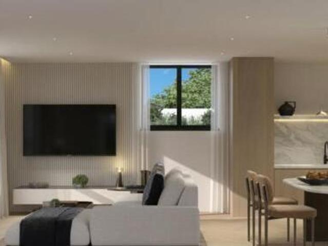 2 Bedroom Apartment For Sale In Ealing, London