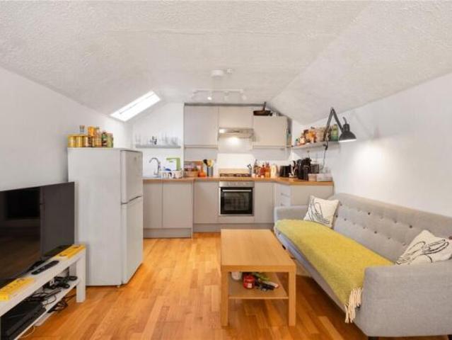 2 bedroom apartment for sale in East Dulwich Road, East Dulwich, London, SE22