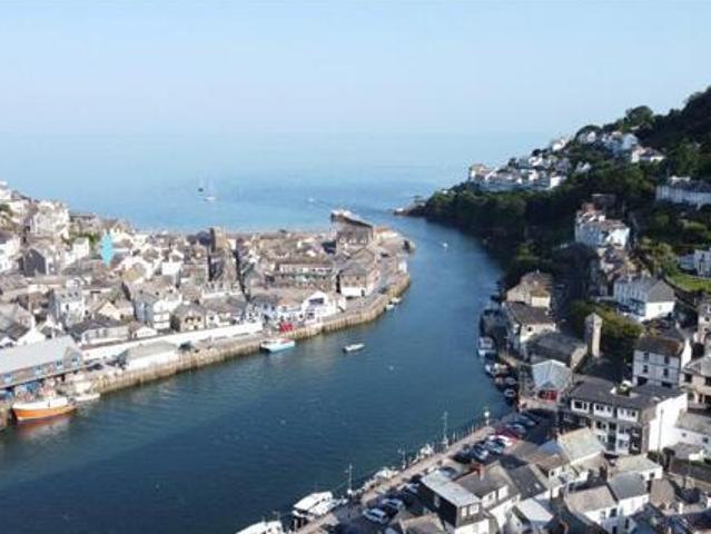 2 Bedroom Apartment For Sale In East Looe, Cornwall