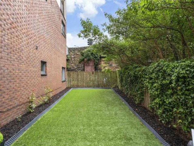 2 bedroom apartment for sale in Easter Road, Leith, Edinburgh, Midlothian, EH7