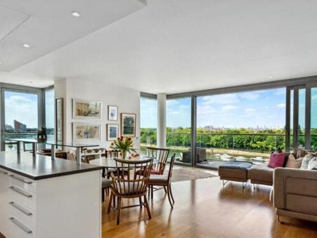 2 Bedroom Apartment For Sale In Eastfields Avenue, London