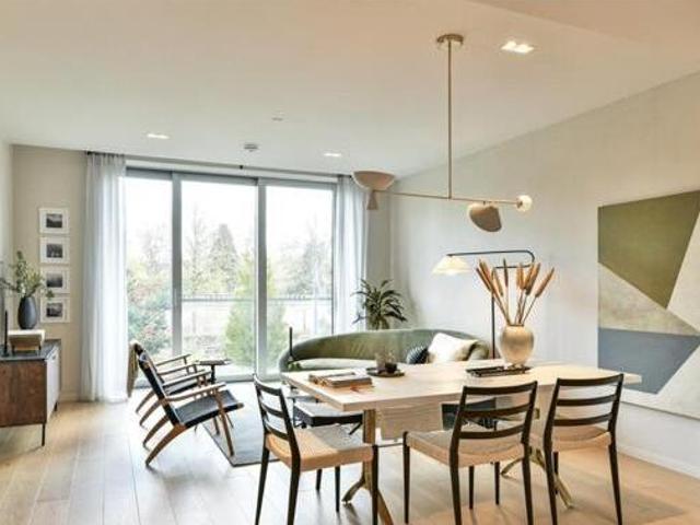 2 Bedroom Apartment For Sale In Earls Court, London