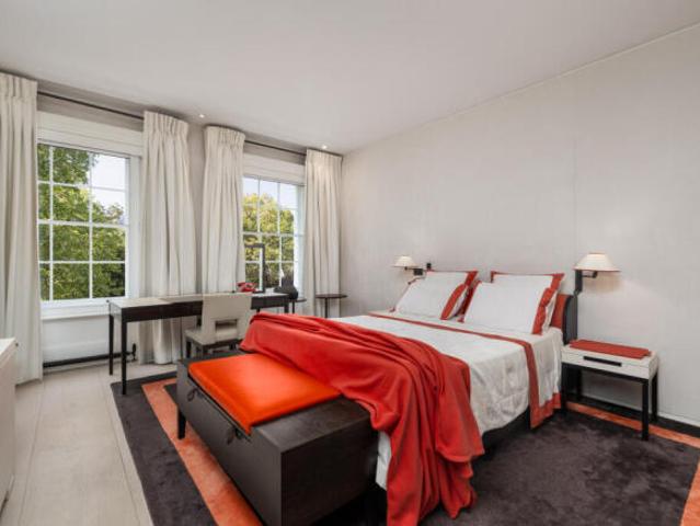 2 bedroom apartment for sale in Eaton Square, Belgravia, London, SW1W