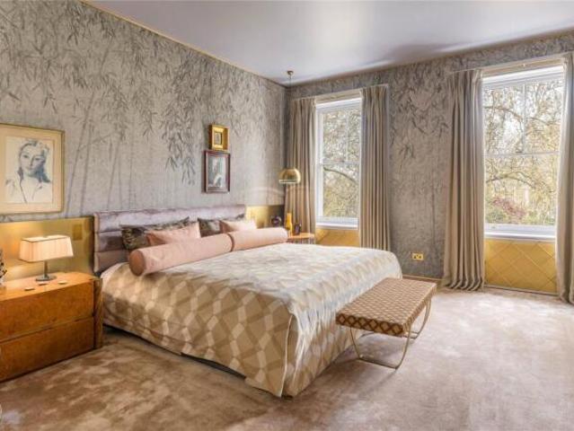 2 bedroom apartment for sale in Eaton Square, London, SW1W