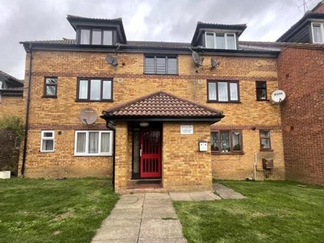 2 Bedroom Apartment For Sale In Edgware