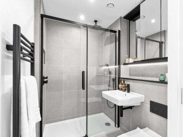 2 bedroom apartment for sale in Eddington Avenue, Cambridge, CB3