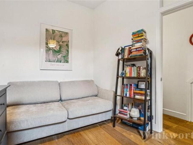 2 bedroom apartment for sale in Elcot Avenue, London, SE15