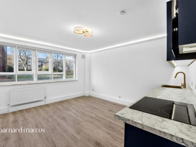 2 bedroom apartment for sale in Elspeth Road, London, SW11