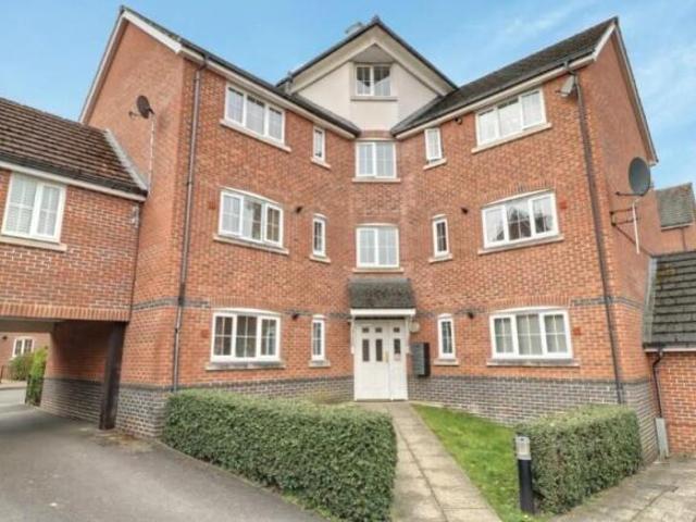2 bedroom apartment for sale in Elvetham Rise, Chineham, Basingstoke, Hampshire, RG24